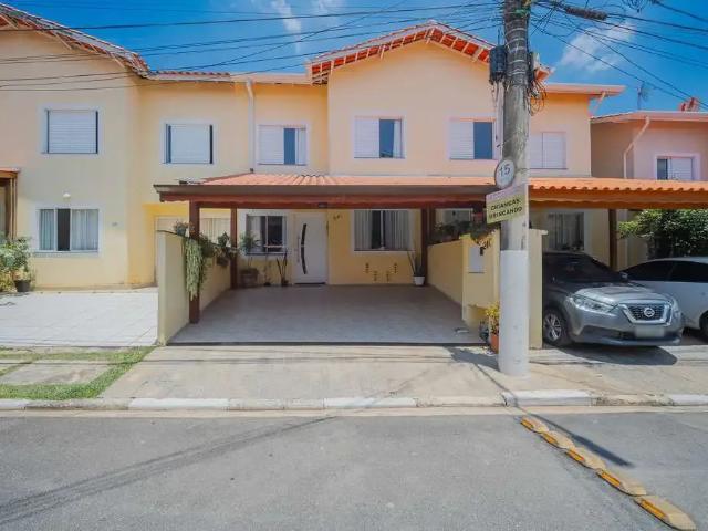 Casa / Sobrado para Venda em Cotia/SP Jardim Petrópolis 3 Quartos