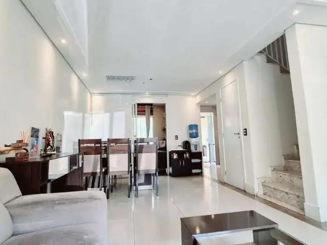 Casa / Sobrado para Venda em Cotia/SP Jardim Petrópolis 3 Quartos