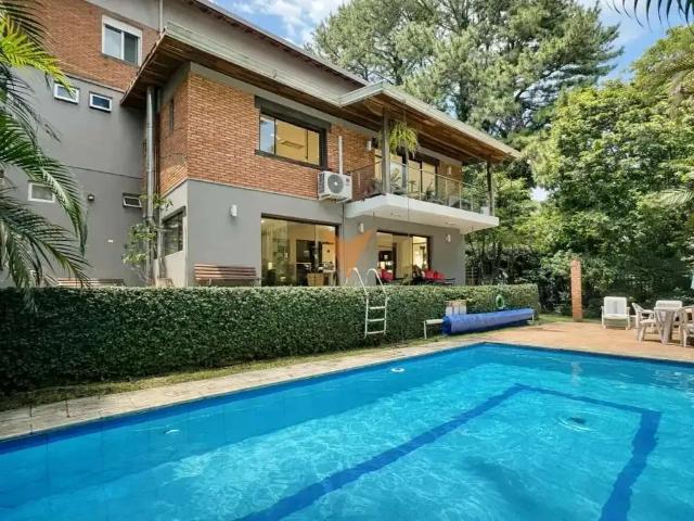 Casa / Sobrado para Venda em Cotia/SP São Paulo II 4 Quartos