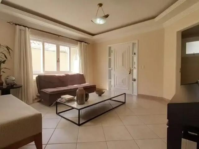 Casa / Sobrado para Venda em Cotia/SP São Paulo II 4 Quartos