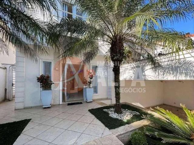 Casa / Sobrado para Venda em Cotia/SP São Paulo II 4 Quartos