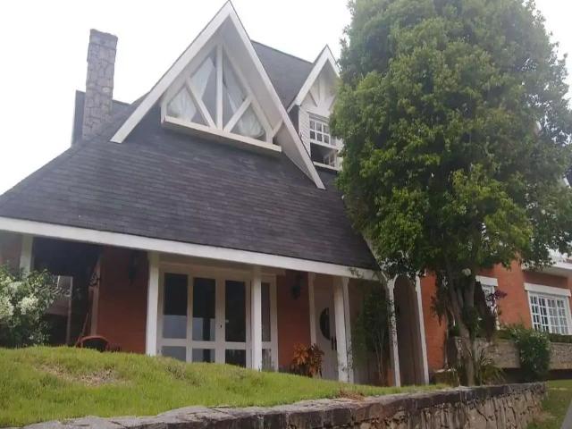 Casa / Sobrado para Venda em Cotia/SP São Paulo II 4 Quartos