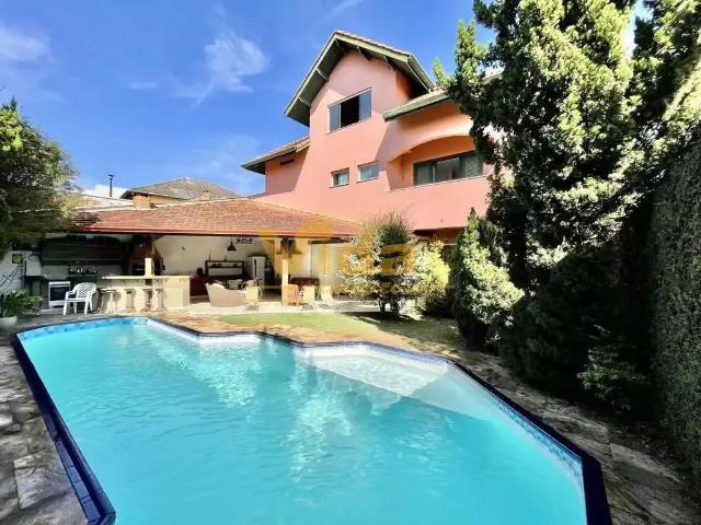 Casa / Sobrado para Venda em Cotia/SP São Paulo II 4 Quartos