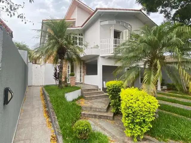 Casa / Sobrado para Venda em Cotia/SP São Paulo II 4 Quartos