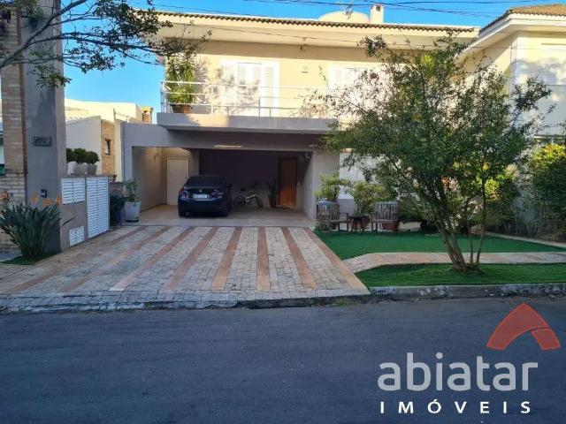 Casa / Sobrado para Venda em Cotia/SP São Paulo II 4 Quartos