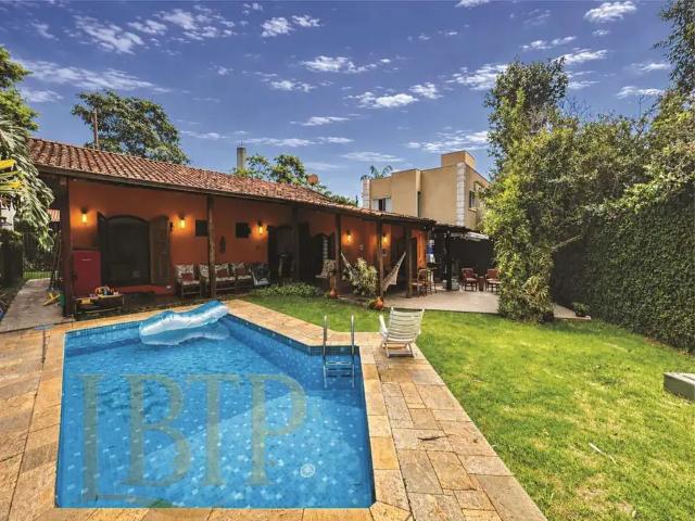 Casa / Sobrado para Venda em Cotia/SP São Paulo II 3 Quartos