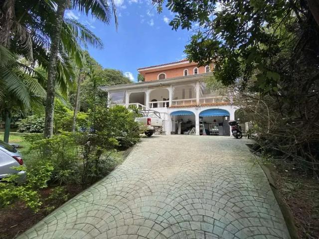 Casa / Sobrado para Venda em Cotia/SP Vila Santo Antônio 4 Quartos