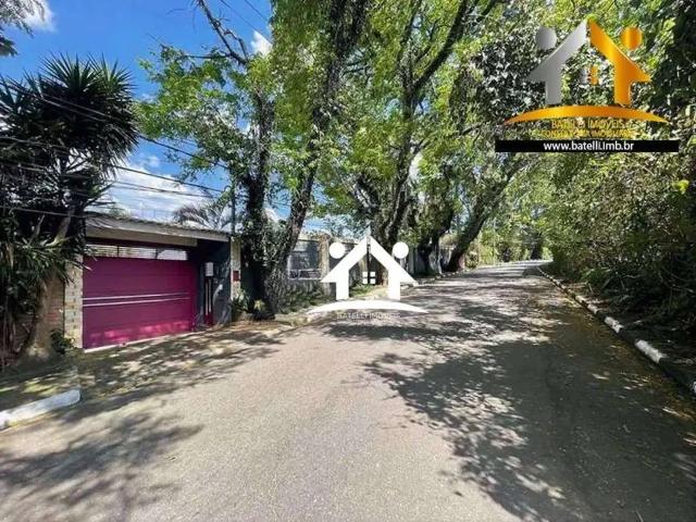 Casa / Sobrado para Venda em Cotia/SP Vila Santo Antônio 4 Quartos