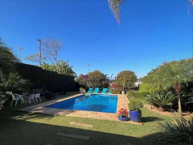 Casa / Sobrado para Venda em Cotia/SP Vila Santo Antônio 4 Quartos