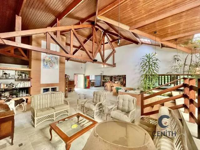 Casa / Sobrado para Venda em Cotia/SP Vila Santo Antônio 5 Quartos