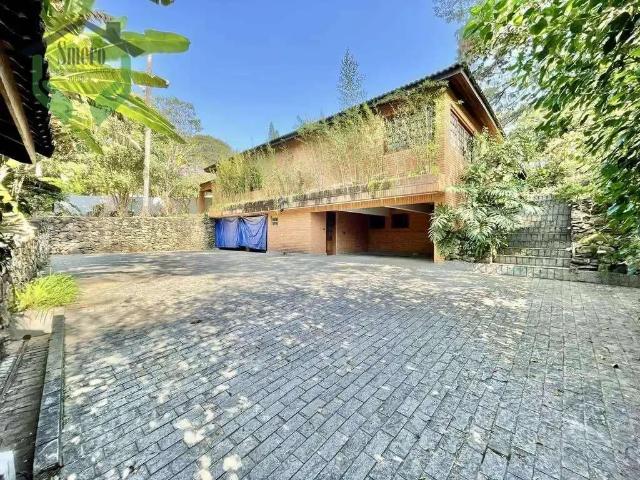 Casa / Sobrado para Venda em Cotia/SP Vila Santo Antônio 5 Quartos
