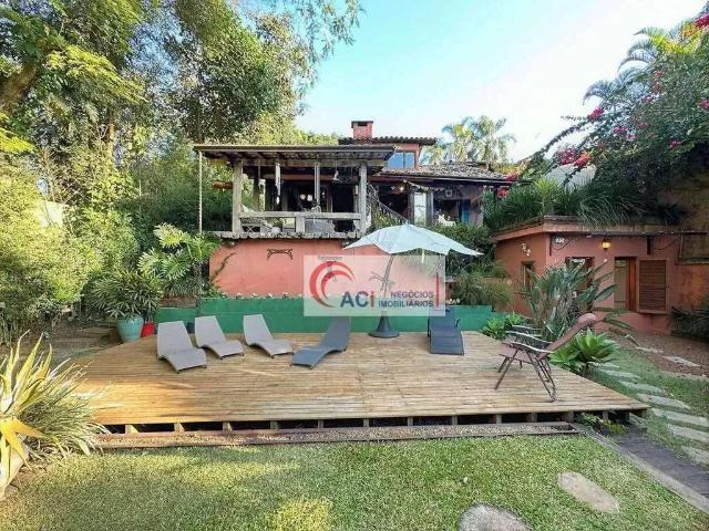 Casa / Sobrado para Venda em Cotia/SP Vila Santo Antônio 5 Quartos