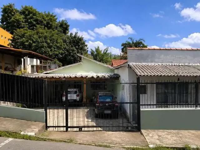 Casa / Sobrado para Venda em Cotia/SP Vila Santo Antônio do Portão 1 Quartos