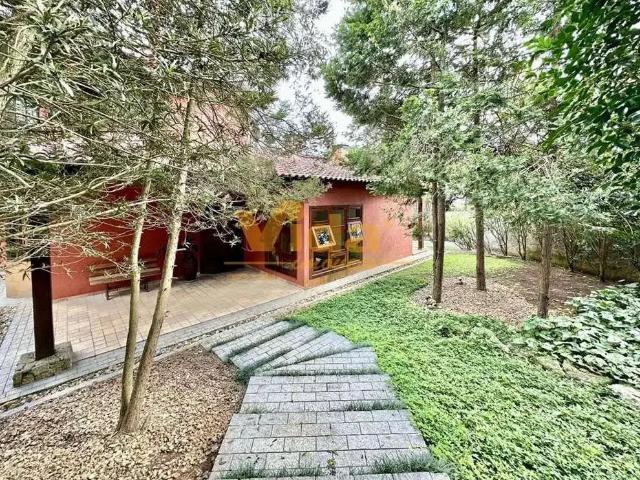 Casa / Sobrado para Venda em Cotia/SP Vila Vianna 3 Quartos