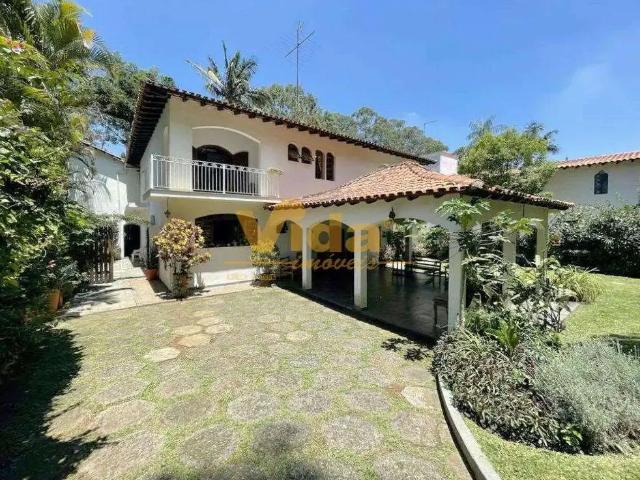 Casa / Sobrado para Venda em Cotia/SP Vila Vianna 4 Quartos