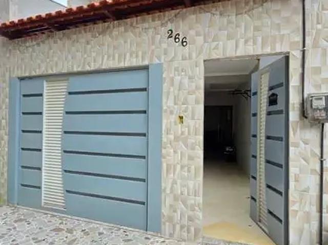 Casa / Sobrado para Venda em Crato/CE Palmeiral 4 Quartos