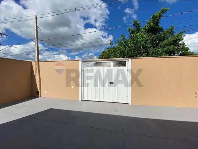 Casa / Sobrado para Venda em Cravinhos/SP Centro 2 Quartos