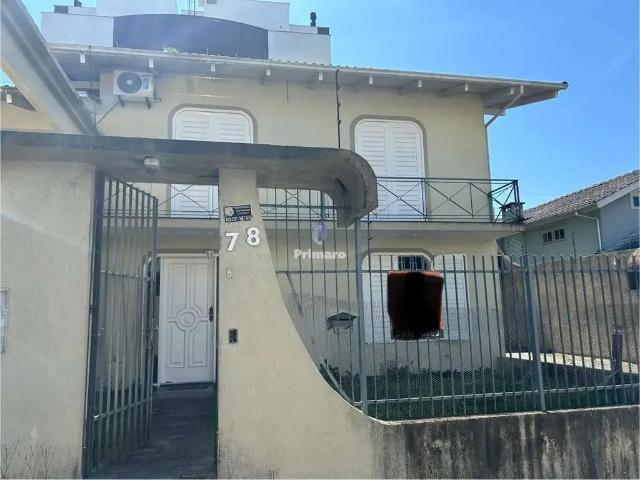 Casa / Sobrado para Venda em Criciúma/SC Centro 4 Quartos
