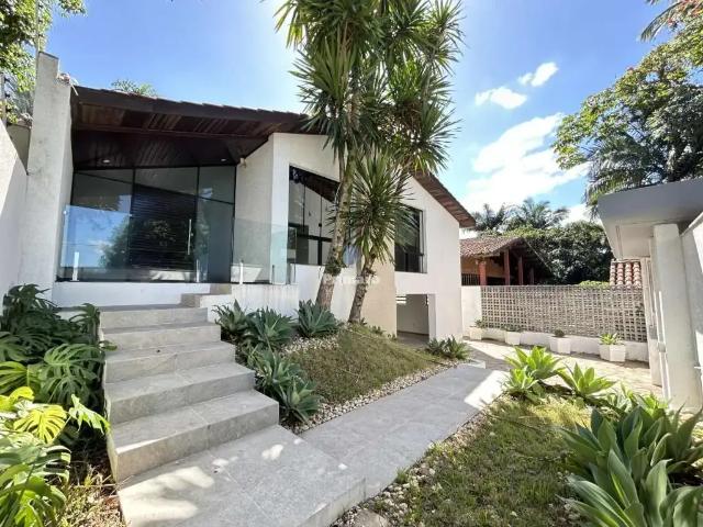 Casa / Sobrado para Venda em Criciúma/SC Centro 3 Quartos