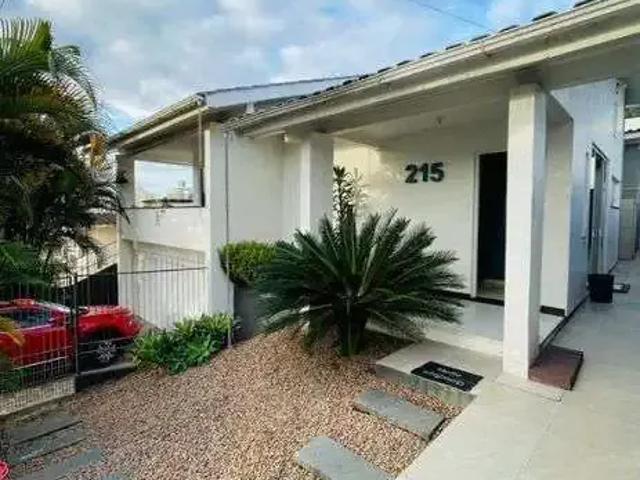 Casa / Sobrado para Venda em Criciúma/SC Comerciário 3 Quartos