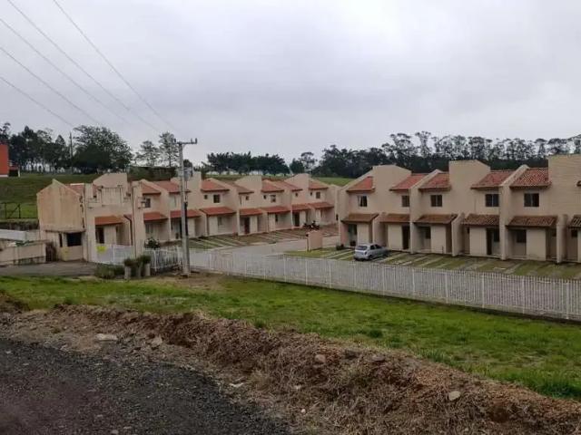 Casa / Sobrado para Venda em Criciúma/SC Demboski 3 Quartos
