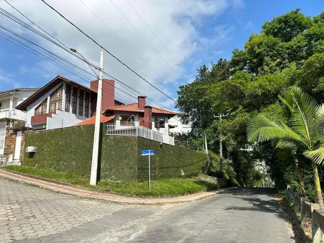 Casa / Sobrado para Venda em Criciúma/SC Lote Seis 3 Quartos