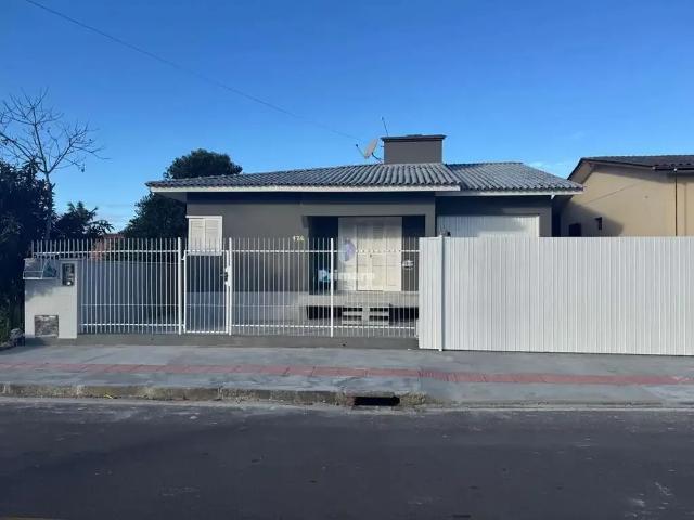 Casa / Sobrado para Venda em Criciúma/SC Quarta Linha 3 Quartos