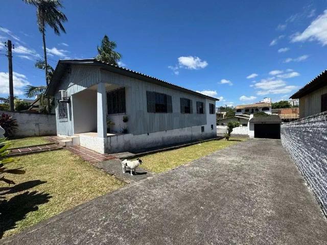 Casa / Sobrado para Venda em Criciúma/SC São Cristóvão 3 Quartos