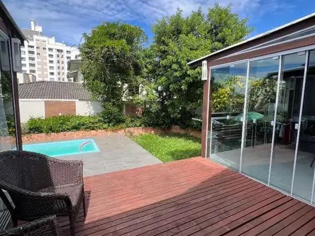 Casa / Sobrado para Venda em Criciúma/SC Santa Bárbara 4 Quartos
