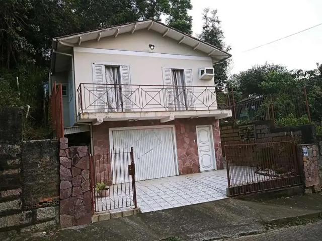 Casa / Sobrado para Venda em Criciúma/SC Vera Cruz 3 Quartos