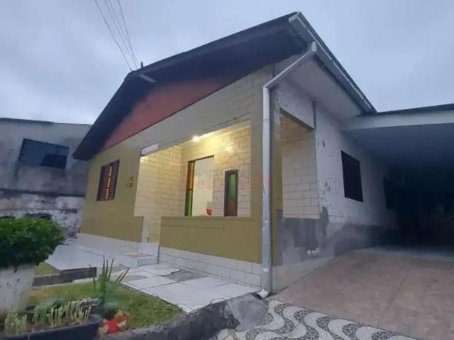 Casa / Sobrado para Venda em Criciúma/SC Vila Manaus 4 Quartos
