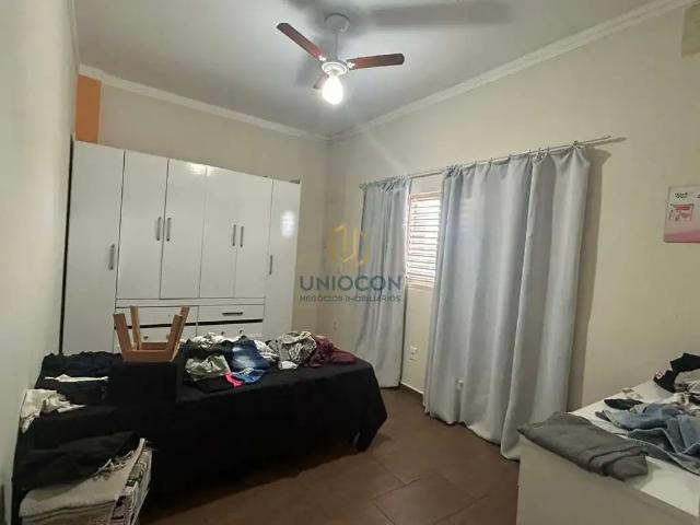 Casa / Sobrado para Venda em Cristais Paulista/SP Centro 5 Quartos