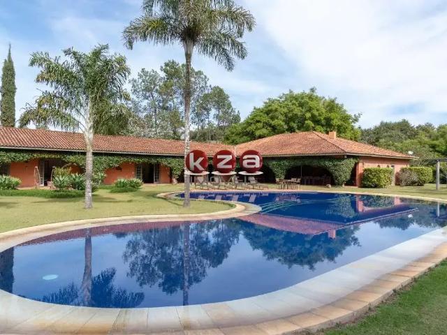 Casa / Sobrado para Venda em Cunha/SP Centro 6 Quartos