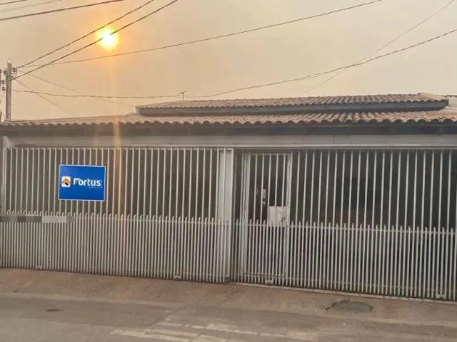 Casa / Sobrado para Venda em Cuiabá/MT Tijucal 2 Quartos