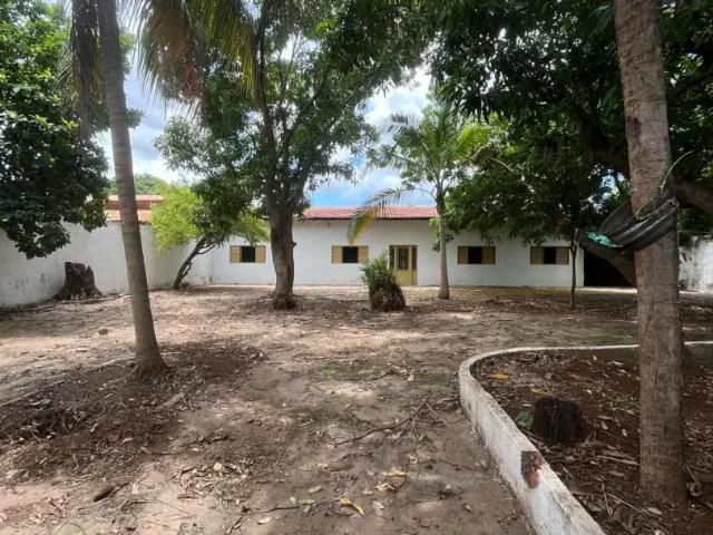 Casa / Sobrado para Venda em Cuiabá/MT Altos do Coxipó 2 Quartos
