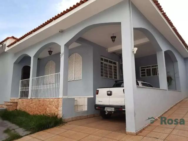 Casa / Sobrado para Venda em Cuiabá/MT Araés 2 Quartos