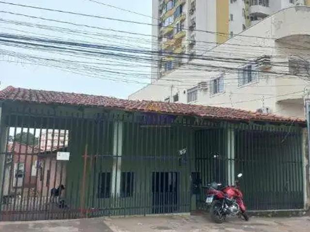Casa / Sobrado para Venda em Cuiabá/MT Araés 3 Quartos