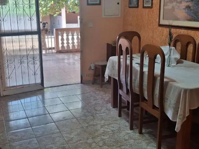 Casa / Sobrado para Venda em Cuiabá/MT Araés 3 Quartos