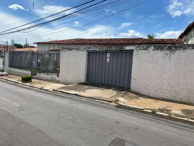 Casa / Sobrado para Venda em Cuiabá/MT Boa Esperança 6 Quartos