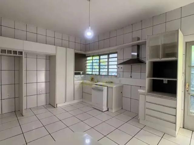 Casa / Sobrado para Venda em Cuiabá/MT Cidade Alta 4 Quartos