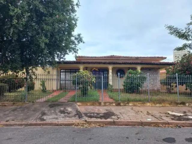 Casa / Sobrado para Venda em Cuiabá/MT Cidade Alta 3 Quartos