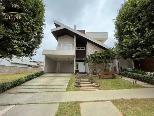 Casa / Sobrado para Venda em Cuiabá/MT Condomínio Belvedere 3 Quartos