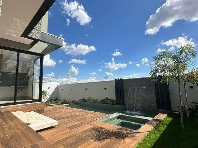 Casa / Sobrado para Venda em Cuiabá/MT Condomínio Villa Jardim 4 Quartos