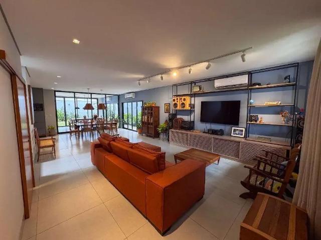 Casa / Sobrado para Venda em Cuiabá/MT Condomínio Villa Jardim 4 Quartos