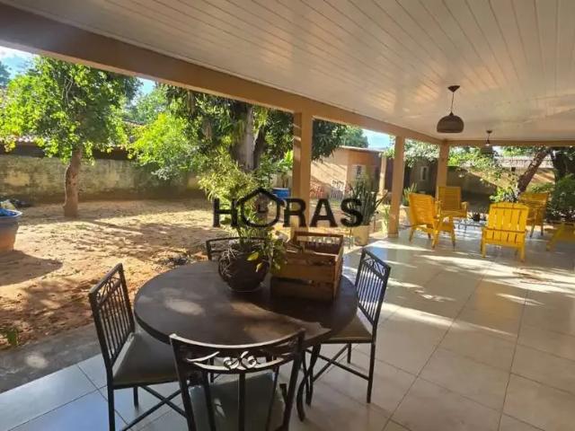 Casa / Sobrado para Venda em Cuiabá/MT Coophema 4 Quartos