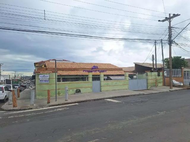 Casa / Sobrado para Venda em Cuiabá/MT CPA II 3 Quartos