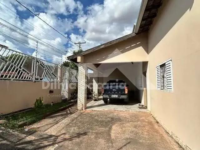 Casa / Sobrado para Venda em Cuiabá/MT CPA II 3 Quartos