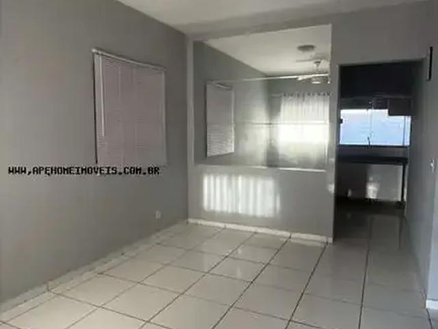 Casa / Sobrado para Venda em Cuiabá/MT Distrito Industrial 3 Quartos