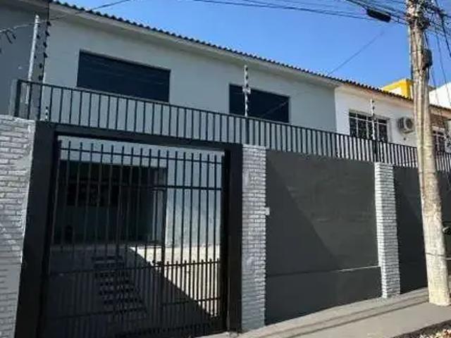 Casa / Sobrado para Venda em Cuiabá/MT Dom Aquino 4 Quartos