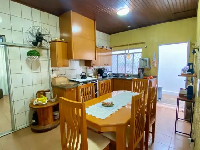 Casa / Sobrado para Venda em Cuiabá/MT Grande Terceiro 3 Quartos